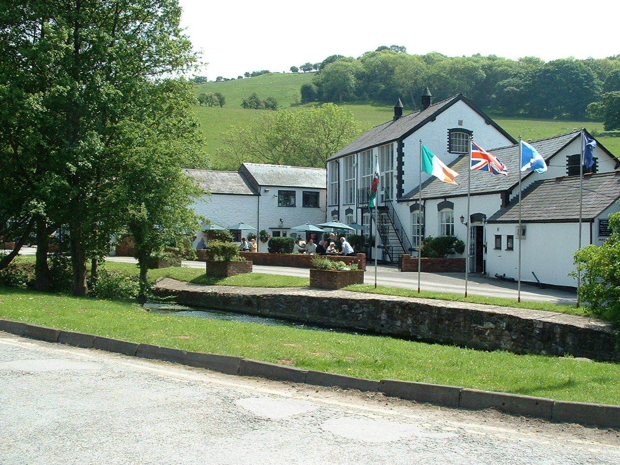 Afonwen Antiques, Gift and Craft Centre - Gogledd Ddwyrain Cymru ...