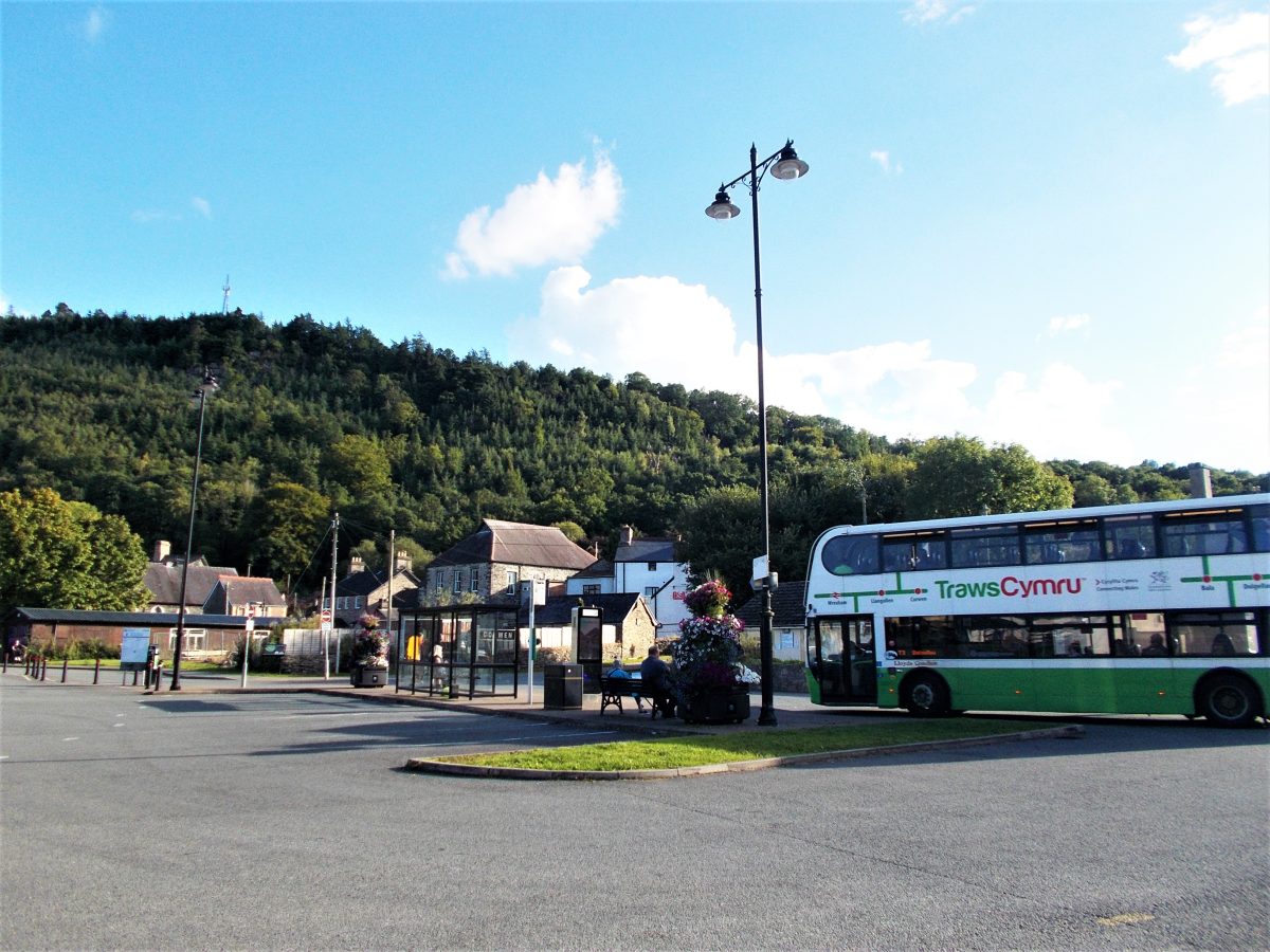 Moel Tŷ Uchaf, Llandrillo by bus guided walk by guest blogger Julie ...